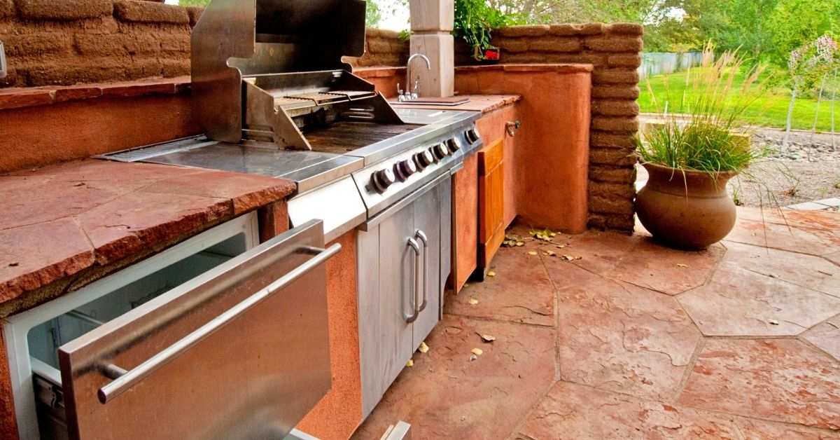 13 Modern Outdoor Kitchen Ideas For Every Backyard